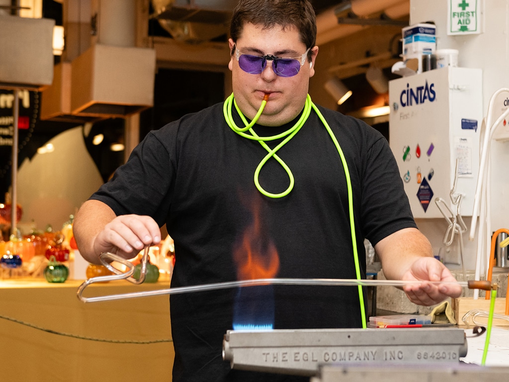 16+ | Pittsburgh Glass Center